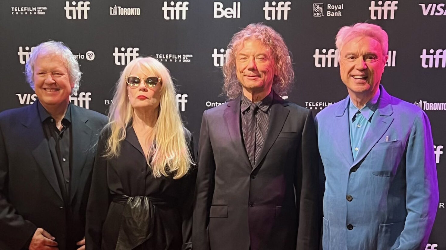 Talking Heads Reunite With First Album in Over 30 Ye...Read more